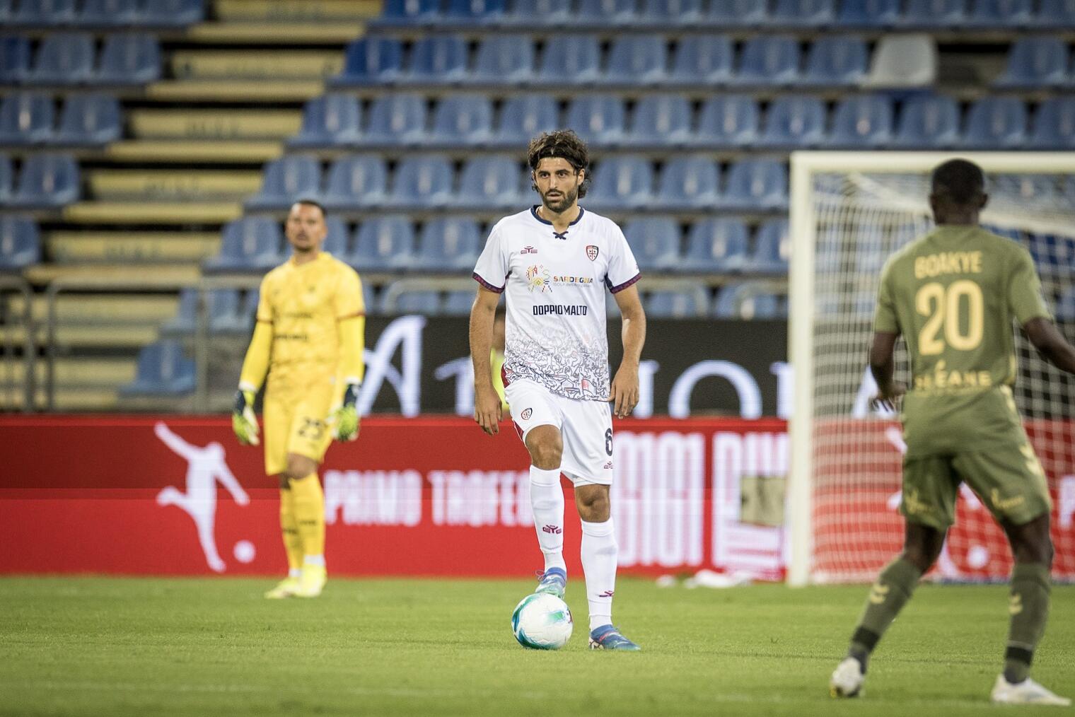 Cagliari, tattica in vista della Fiorentina: Luperto parzialmente in gruppo